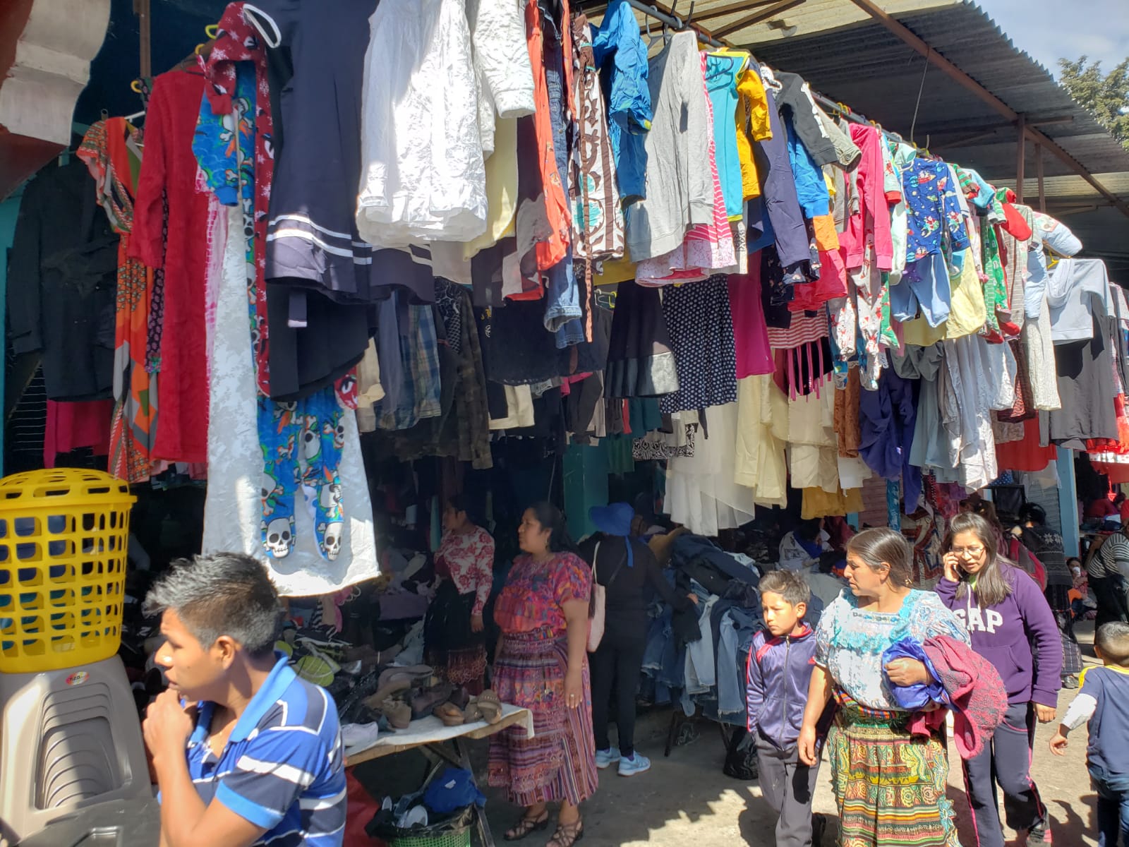 Wholesale second hand clothing - Used Clothing Wholesalers | Garson & Shaw